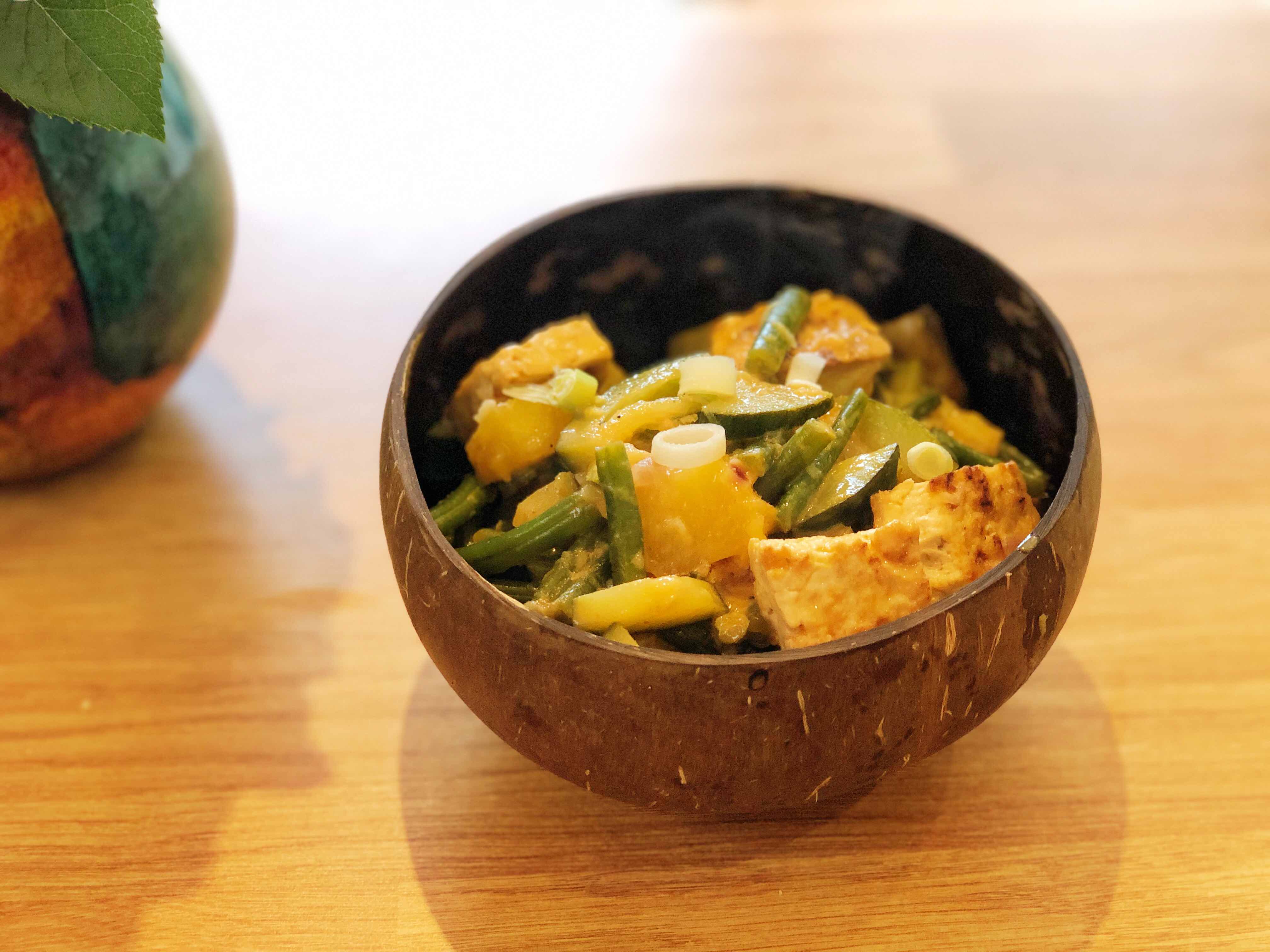 Easy Peasy Mango Curry – a little vegan